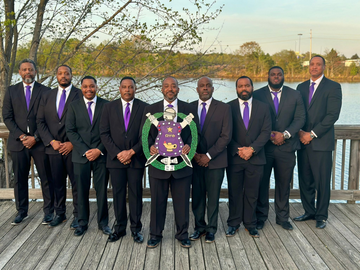 Lineage of Tau Lambda Lambda – Tau Lambda